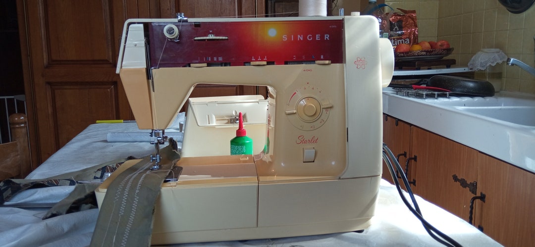 Machine à coudre Singer Starlet 495 bras libre entièrement révisée ...