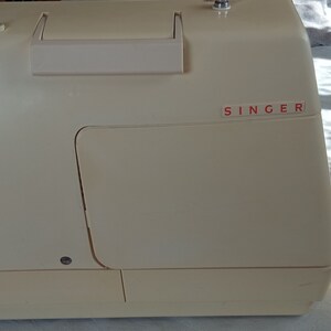 Machine à coudre Singer Starlet 495 bras libre entièrement révisée ...