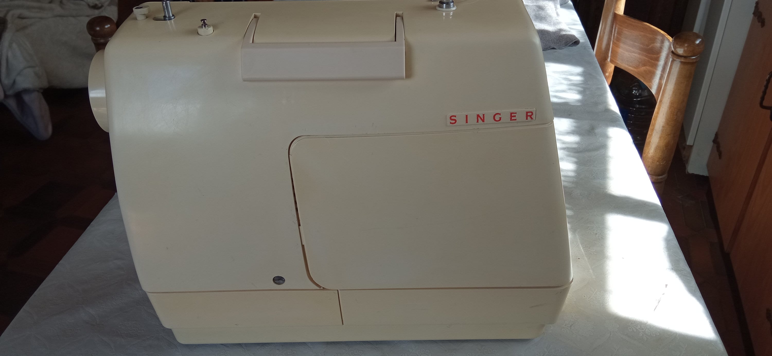 Machine à coudre Singer Starlet 495 bras libre entièrement révisée ...