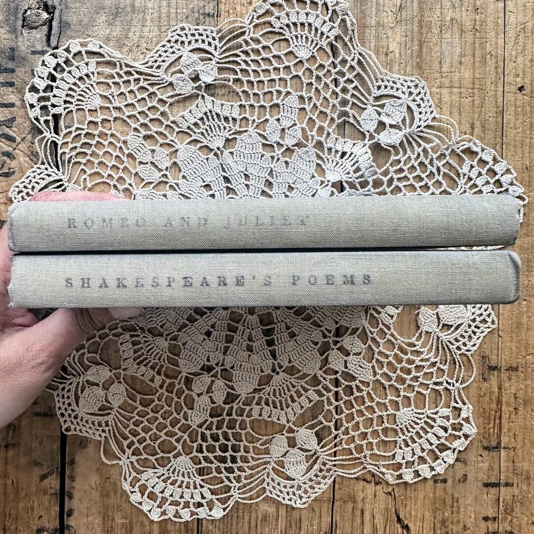 Vintage Romeo and Juliet and Shakespeare's Poems Books, Blue Book Stack ...