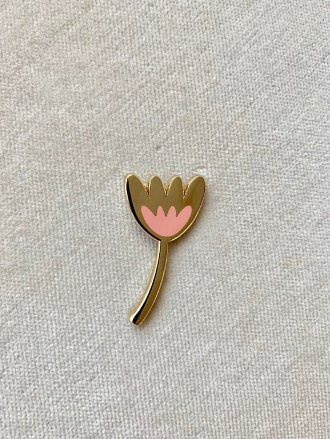 Small Pink Flower Enamel Pin // Hard Enamel Pin Floral Pin - Etsy