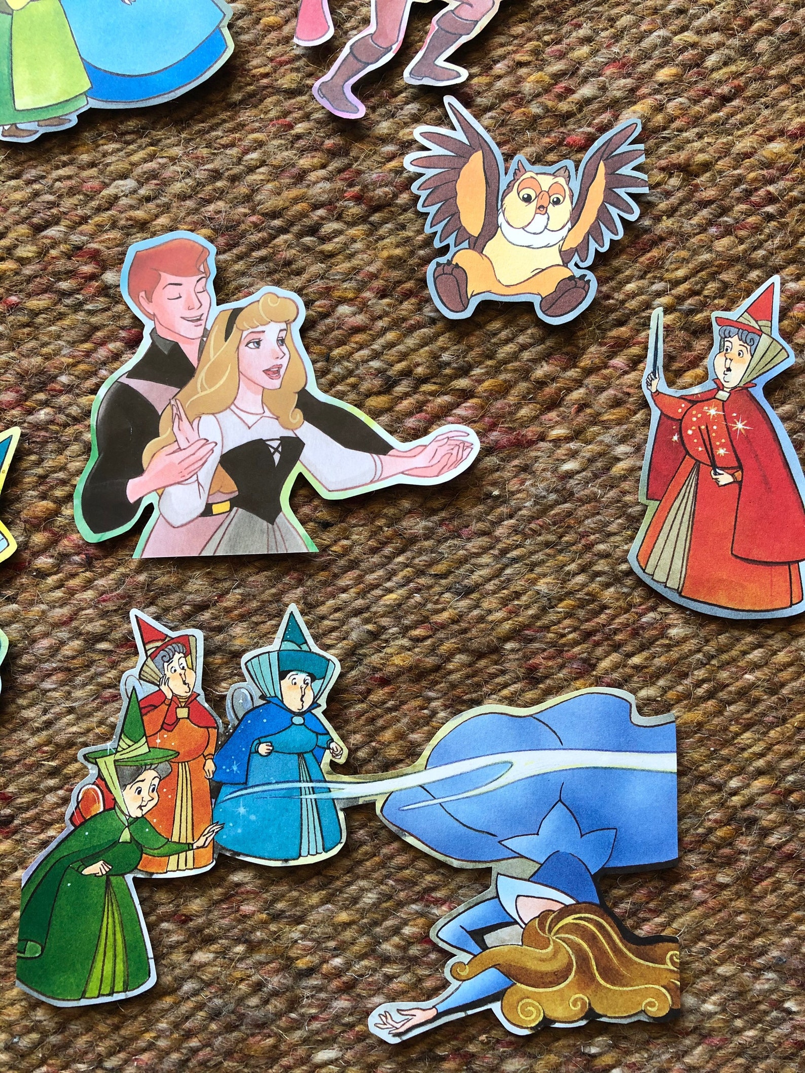 Set of 10 Sleeping beauty disney cut outs // disney ephemera | Etsy