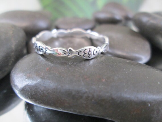925 Sterling FISH Ring>Narrow Fish band,925 Fish Eter… - Gem