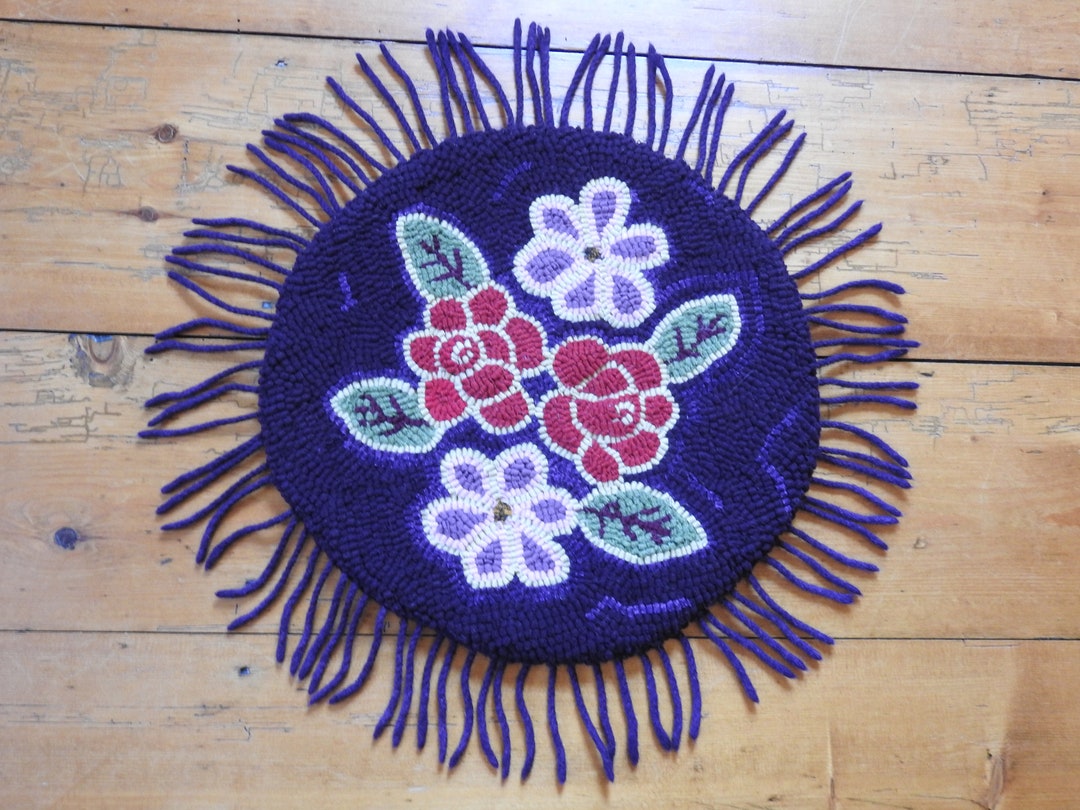 Hooked Chair Pad With Flowers and Leaves and Fringe - Etsy
