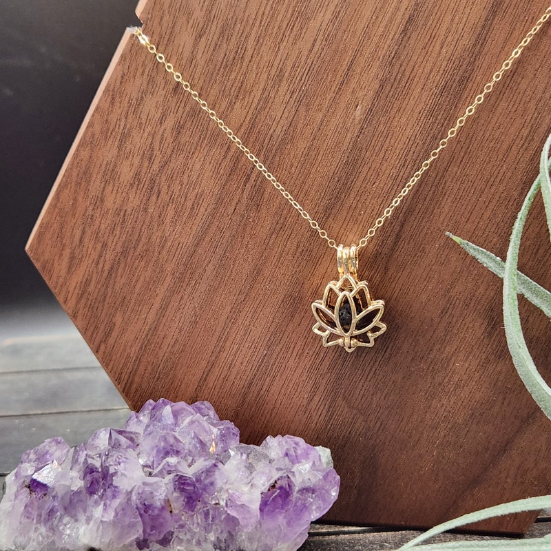 Diffuser Necklace - Etsy