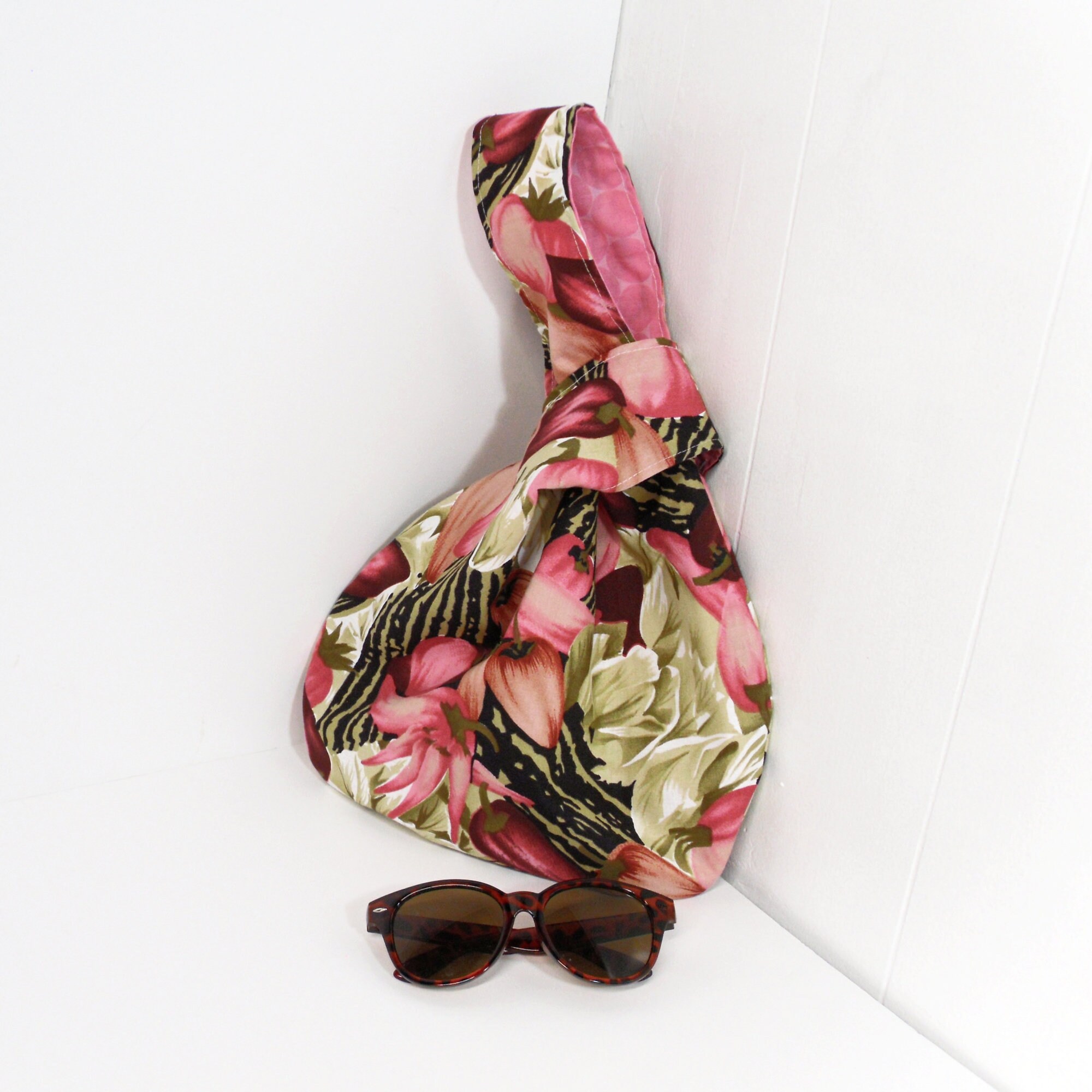 Knot Bag - Medium - Red Pepper Fabric - Etsy