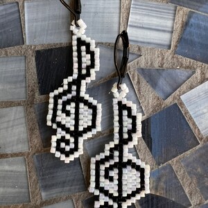 Treble Clef Bead Stitch Earrings - Etsy