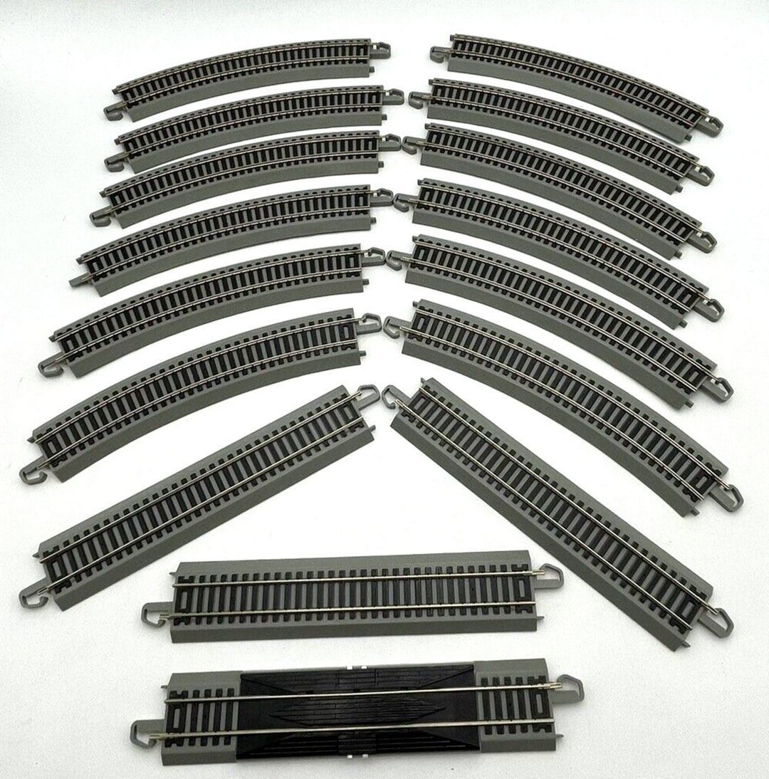 Bachmann Hawthorne Village HO Scale Curved & Straight Train Track 16 ...