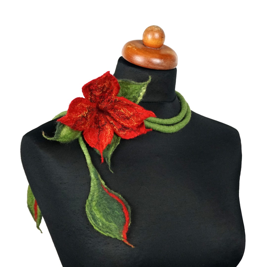 Red and Green Felt Necklace, Felt Necklace With Duble Flower, Lariat ...