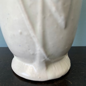 Vintage Nelson Mccoy Pottery Vase Leaves Berries Flowers Blossoms White ...