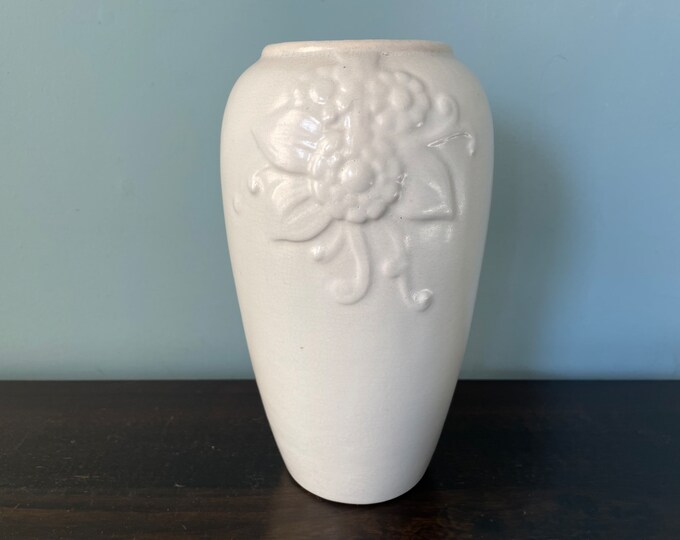 Vintage Red Wing Pottery Vase Embossed Daffodil Vase Redwing - Etsy