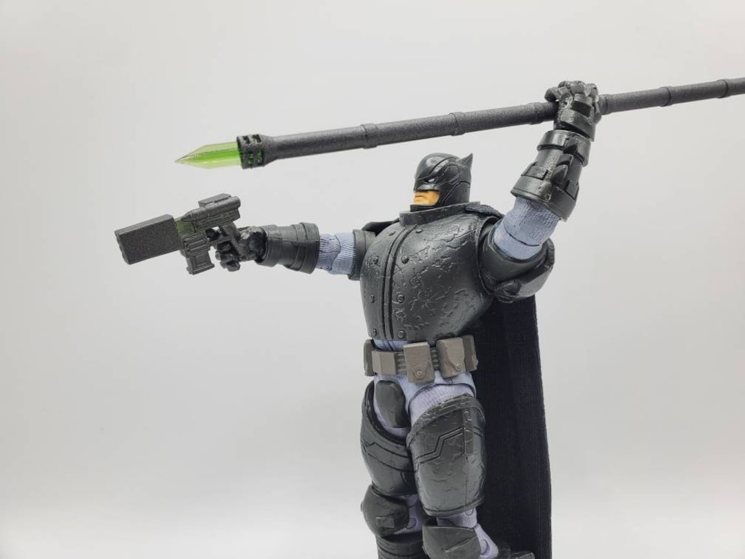Mcfarlane DC Multiverse Armored Batman Kryptonite Spear | Batman Vs ...