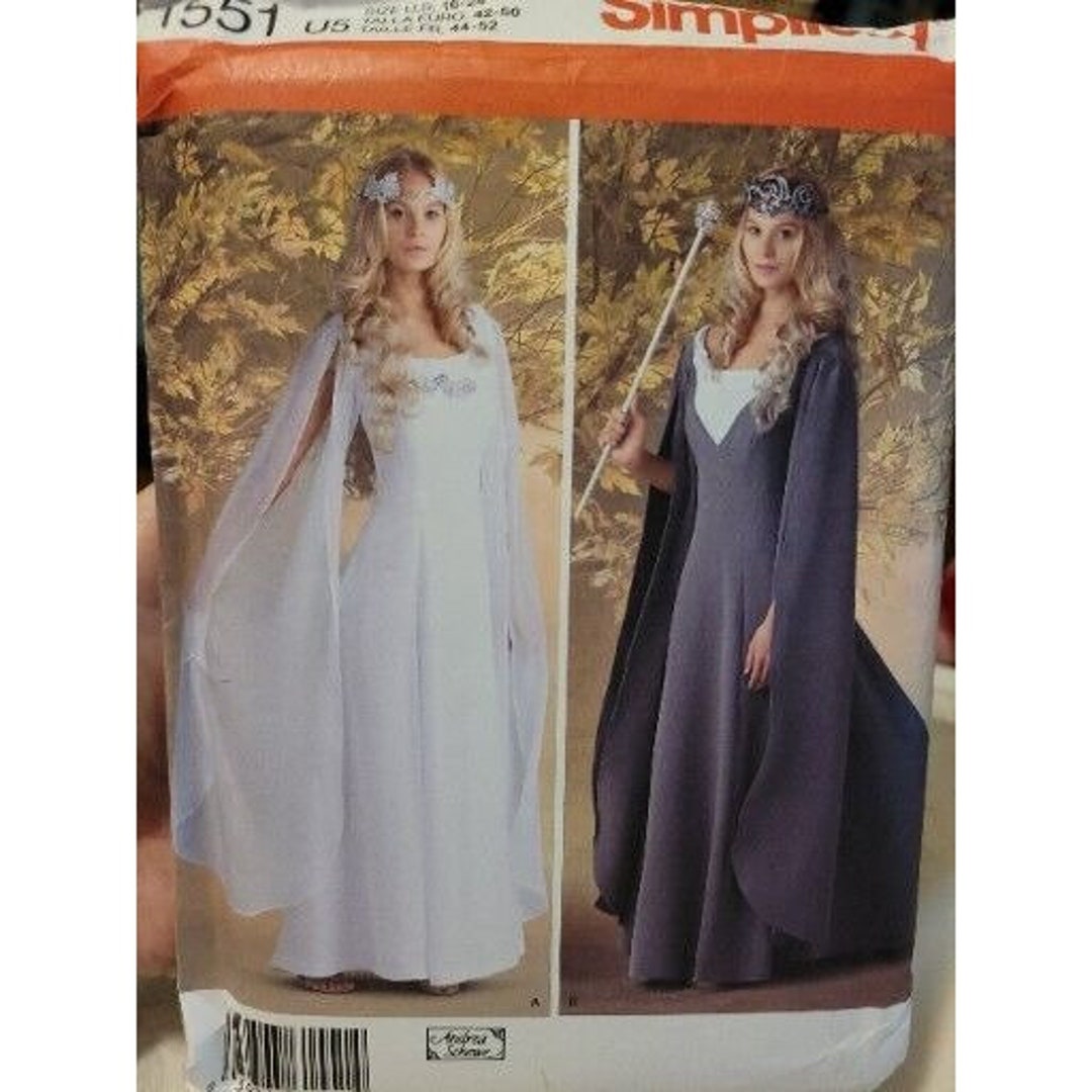Renaissance Medieval Gown Queen Princess Size 16-24 Simplicity 1551 ...