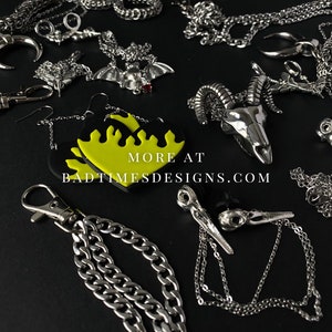 RAVEN Collar Pins Silver Raven Skull Collar Pins With Adjoining Draped ...