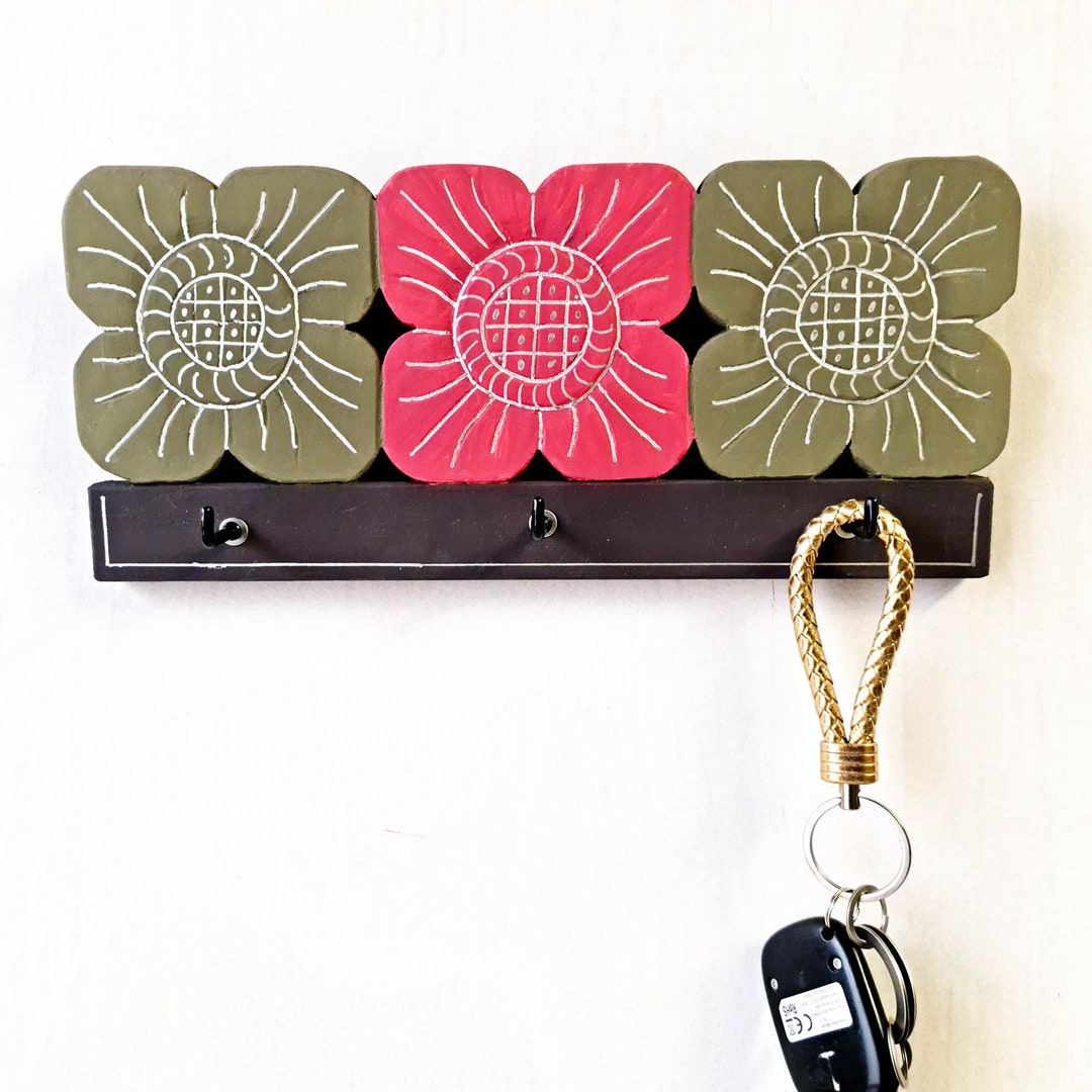 Handmade Hand-painted Carved Wood Wall Art Decorative Hanging Key ...