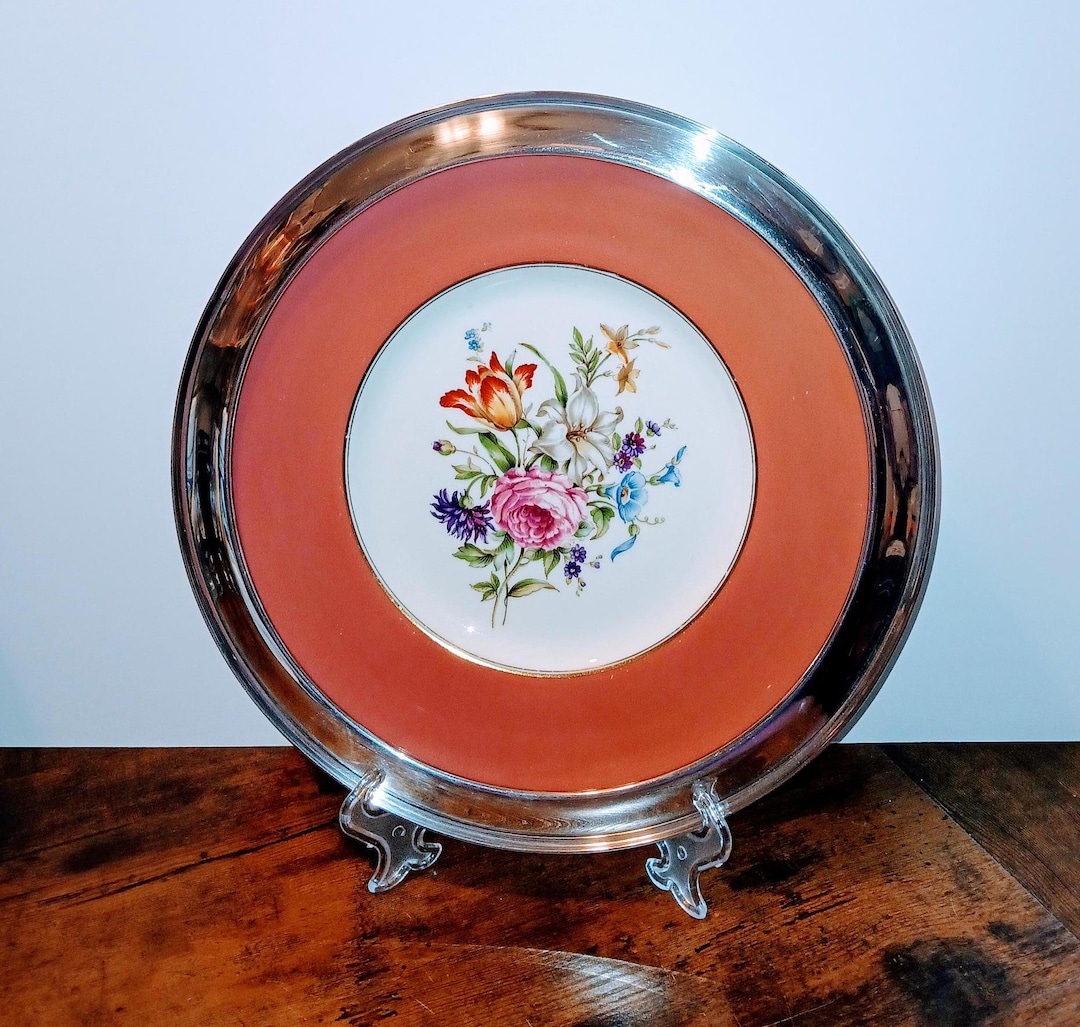 White Porcelain 12" Red Round Platter Miranda by Royal Worcester With ...
