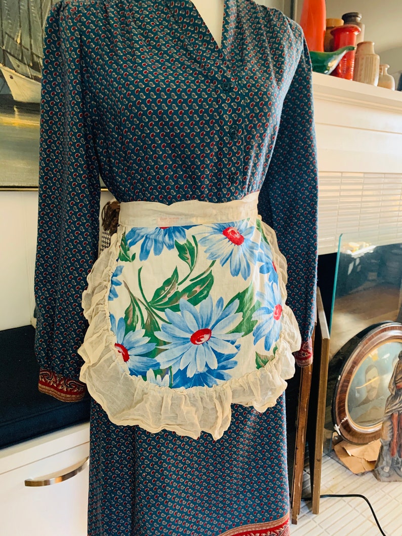 Vintage Kitchen Aprons/ Retro Half Aprons/ Handkerchief Aprons | Etsy