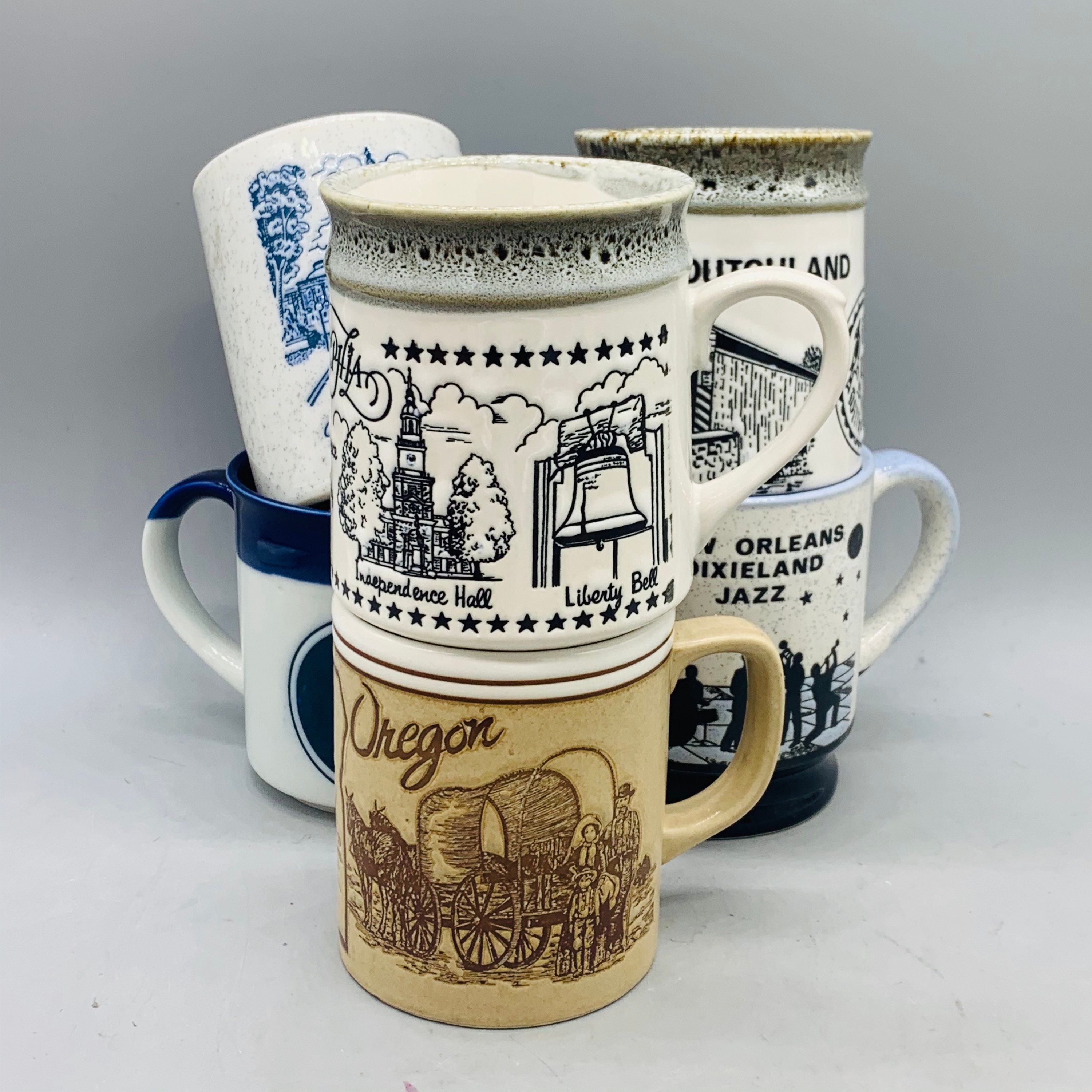 Kitchen & Dining Mismatched Set of 4 Vintage Engraved Souvenir Coffee ...