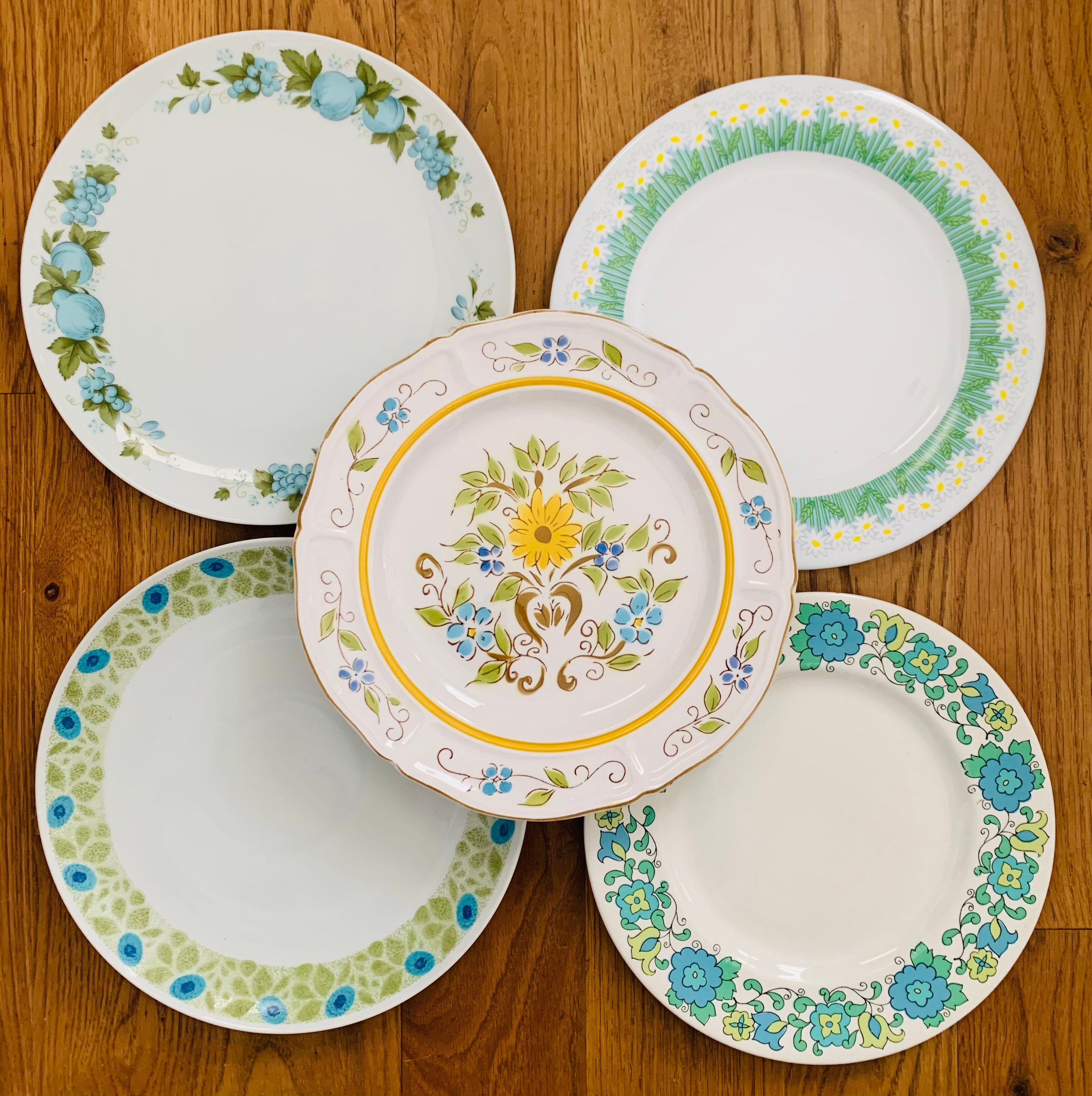 Mismatched Set of 5 Vintage Dinner Plates | Etsy