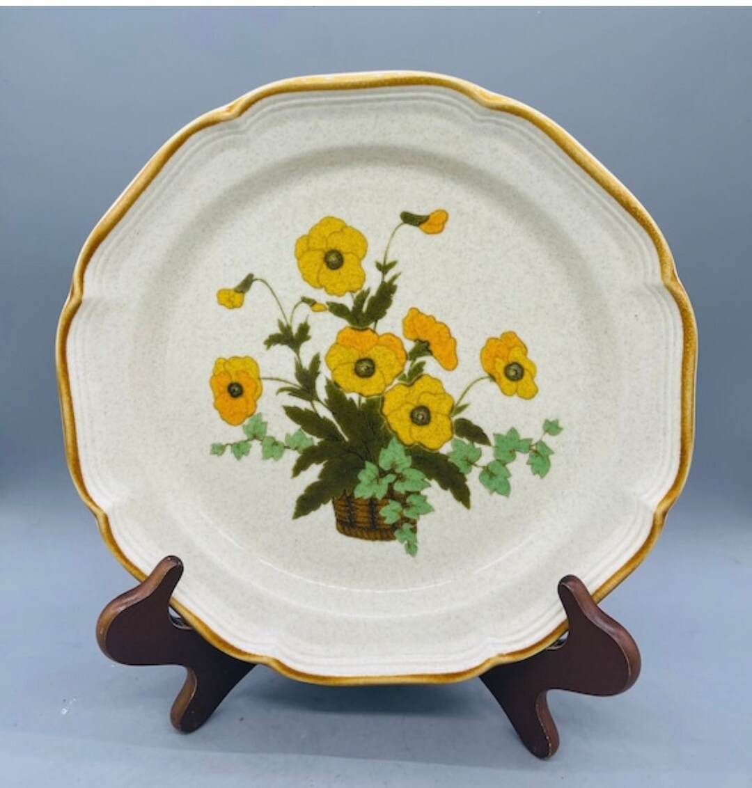 Mikasa Garden Club Sunshine Dinner Plates, Salad Plates and Soup Bowls ...
