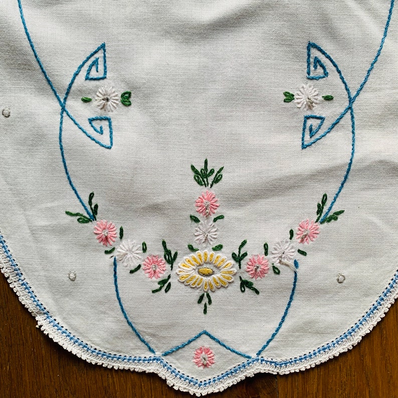 Vintage Embroidered Linens Dresser Scarves Table Runners | Etsy