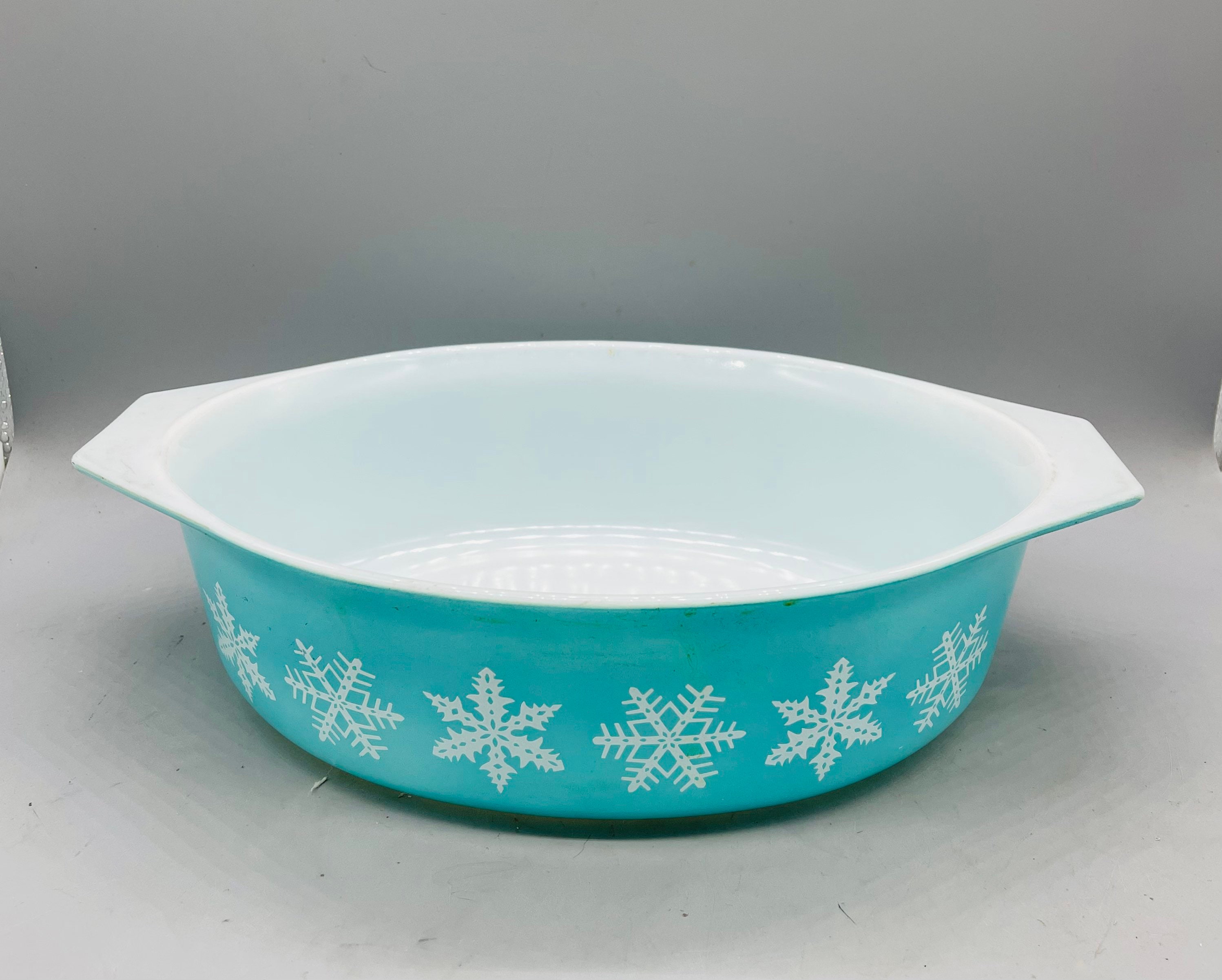 Pyrex Turquoise With White Snowflakes Divided Dish With Lid - Etsy
