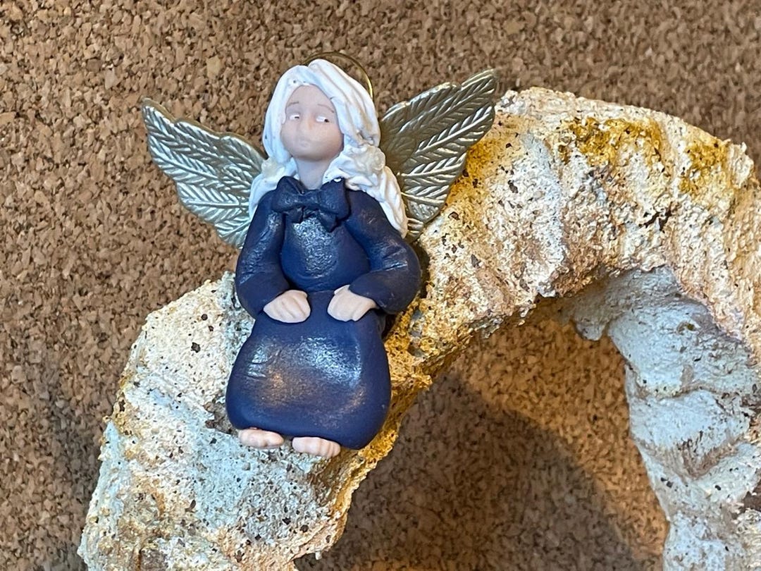 Nativity Scene Angel Figurine, Seated Angel, Christmas Crèche, Handmade ...