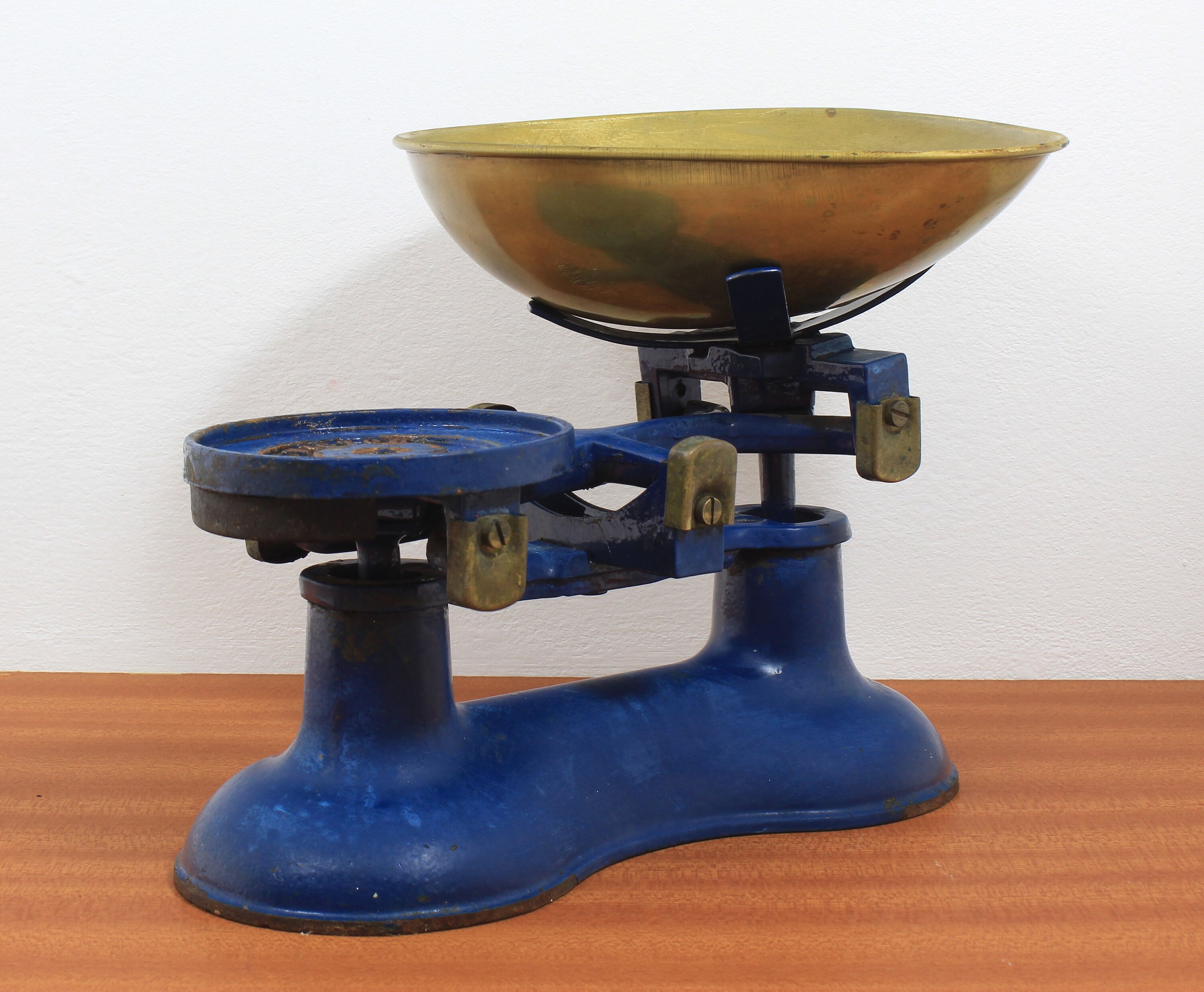 Blue Victor Scales - Vintage Cast Iron and Brass Kitchen Scales - Etsy