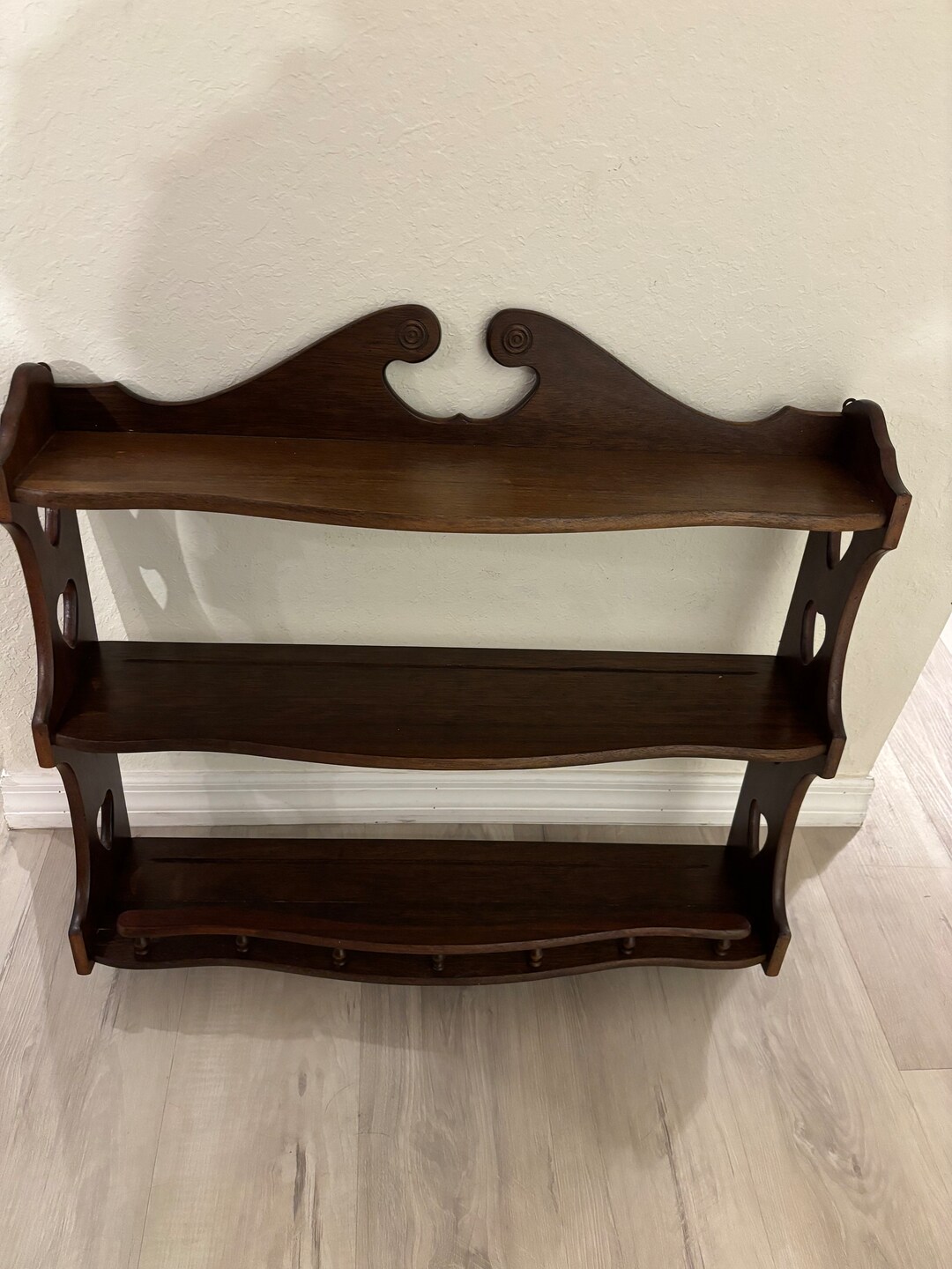 Wood Hanging Wall Shelf Heart Cutout Knick Knack Display Playe Groove ...