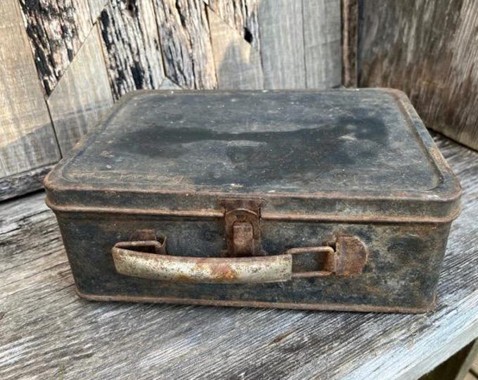 Vintage Rusty Crusty Tin Lunch Box - Etsy