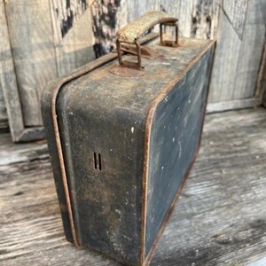 Vintage Rusty Crusty Tin Lunch Box - Etsy