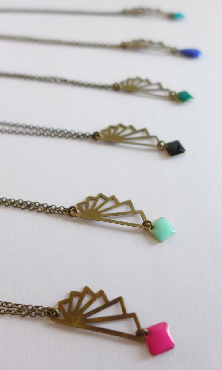 Art Deco Necklace Gray or Black Discreet Feminine Necklace - Etsy UK