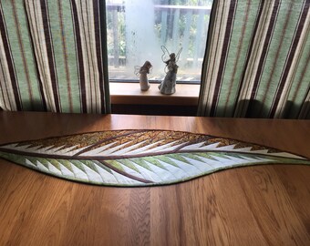 Leaf table runner | Etsy