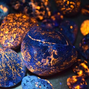 Yooper Stones Fluorescent Sodalites 1 Lb Lot Emberlites Lake Superior ...