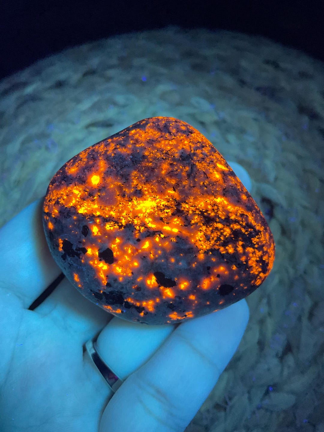 See Video Bright Galaxy Pattern Fluorescent Sodalite YOOPERSTONES ...