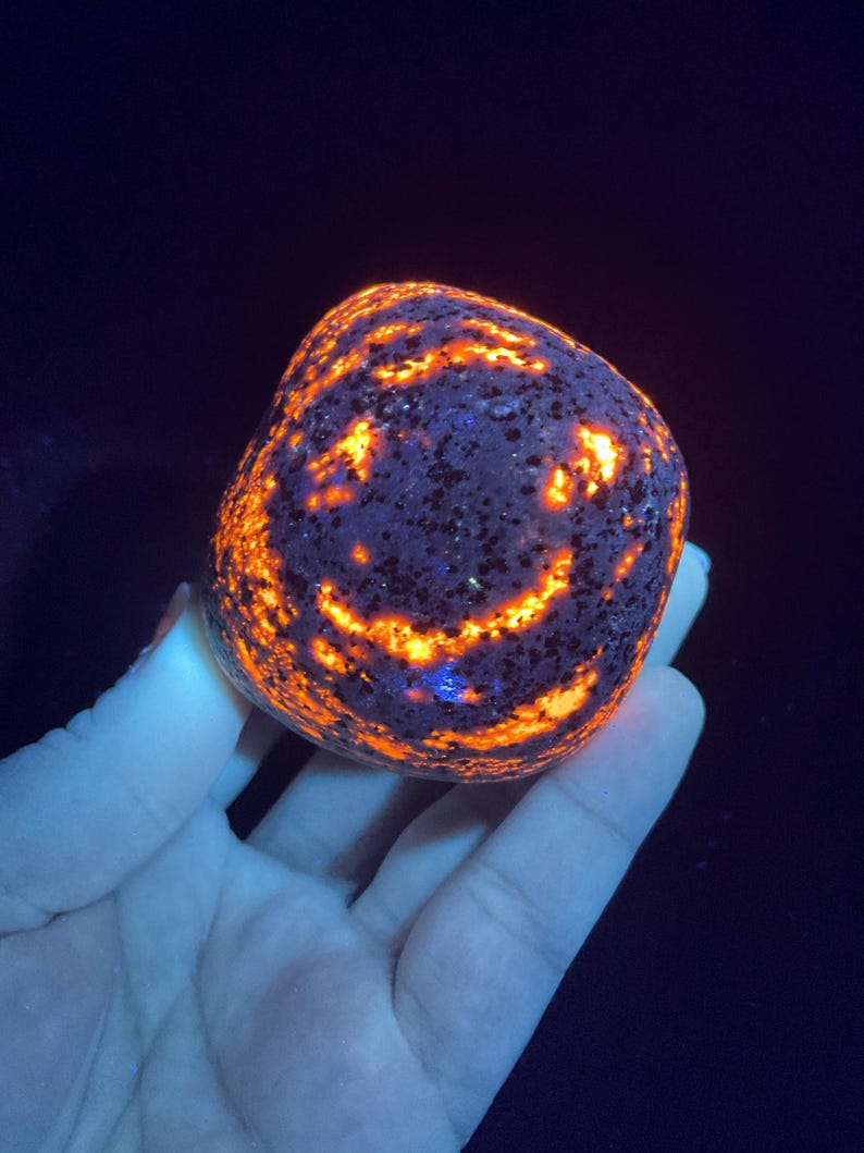 See Video, Smiley Face Pattern Super Bright, Fluorescent Sodalite ...