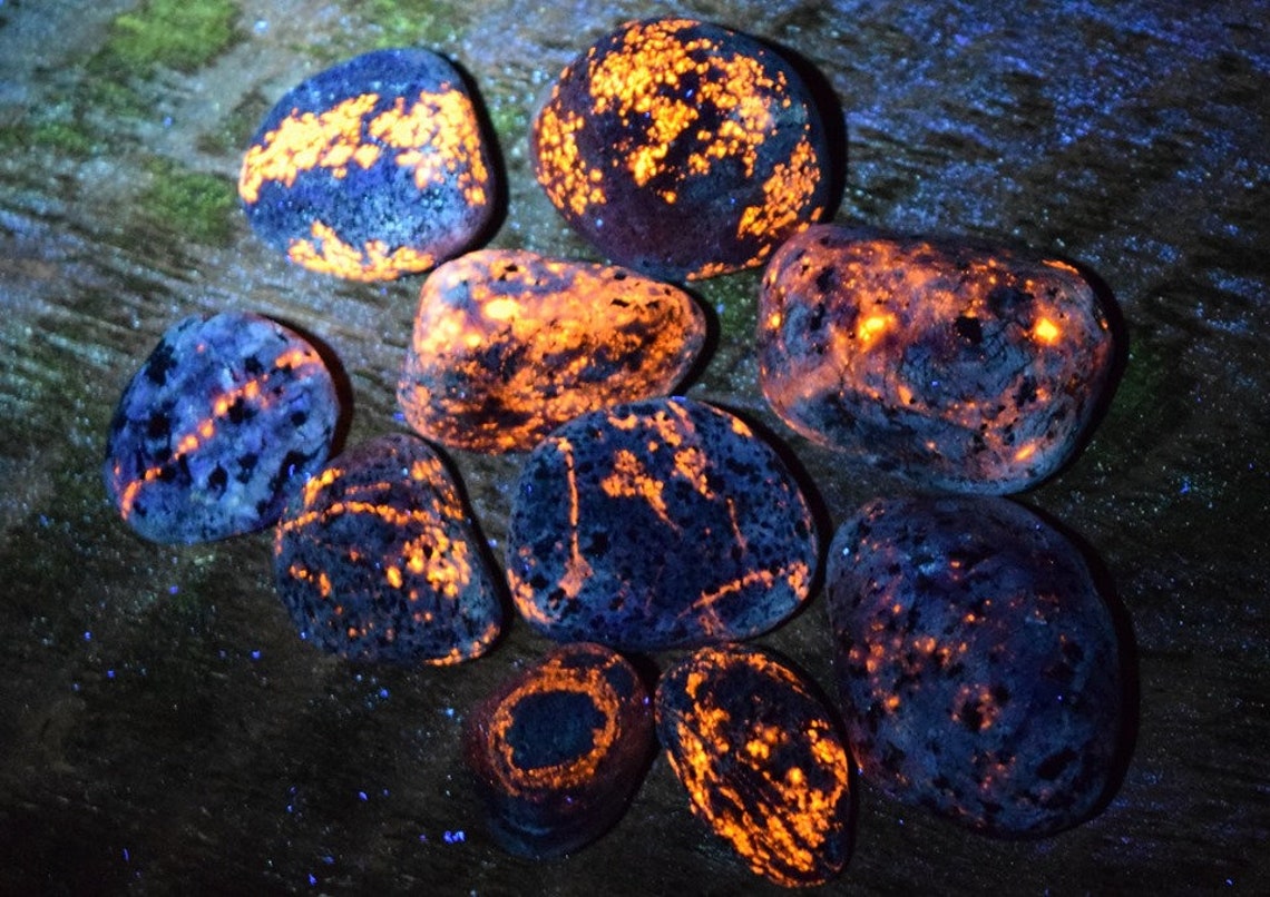 Yooper Stones Fluorescent Sodalites 1 Lb Lot Emberlites Lake | Etsy