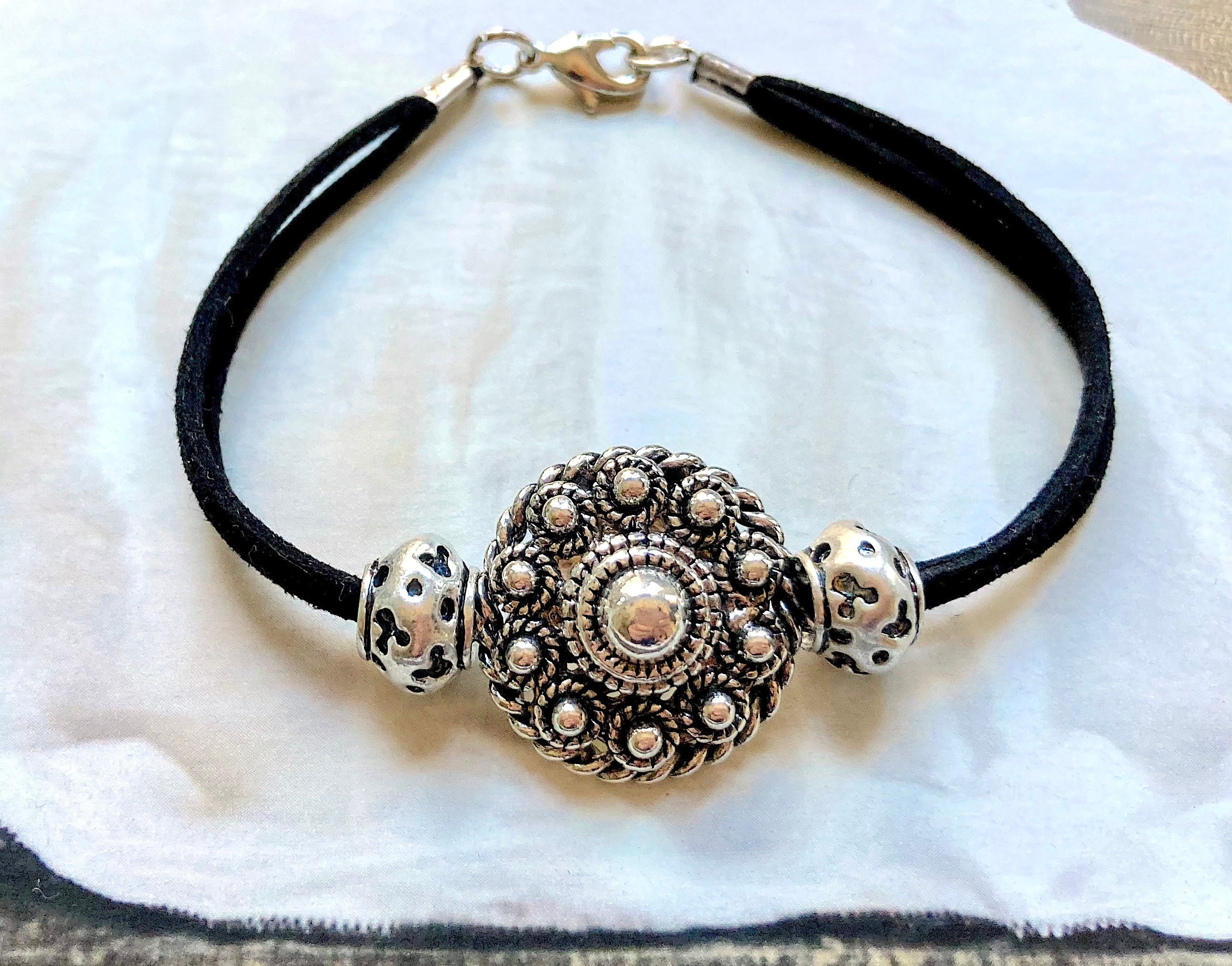 Zeeuwse Knoop Bracelet 'oud-zilver'. Suede. Dutch. - Etsy