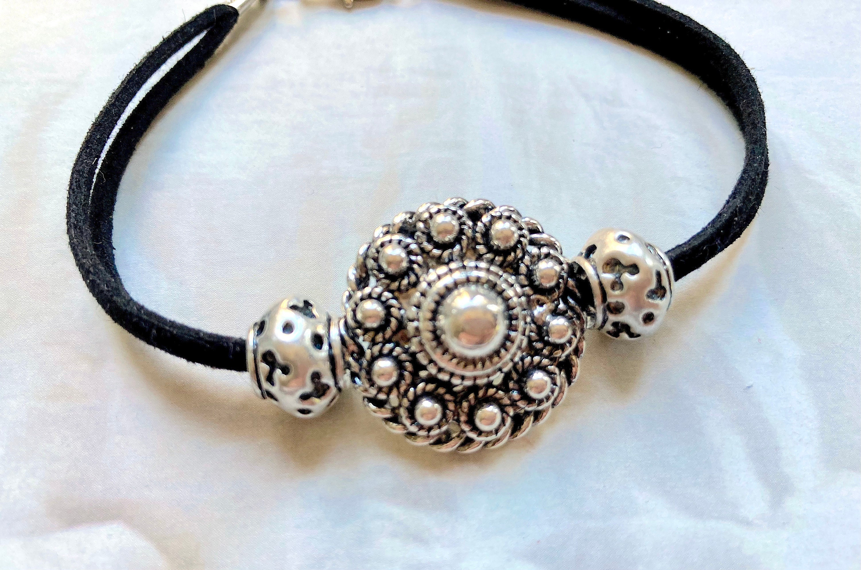 Zeeuwse Knoop Bracelet 'oud-zilver'. Suede. Dutch. - Etsy