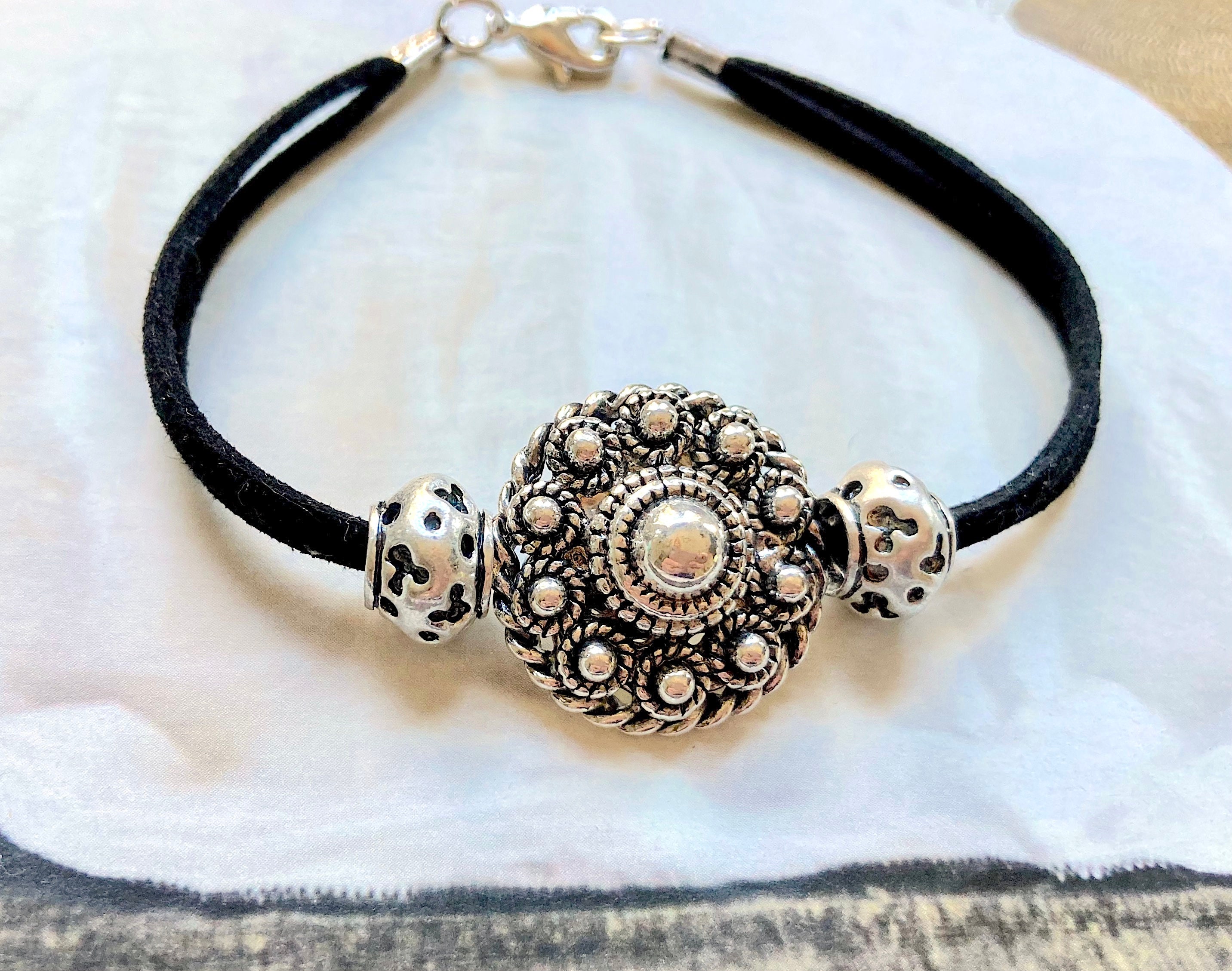 Zeeuwse Knoop Bracelet 'oud-zilver'. Suede. Dutch. - Etsy