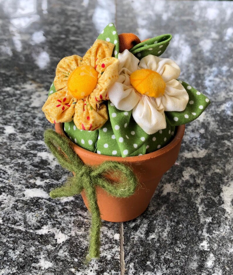 Pomander and Terracotta Vase With Fabric Daisies - Etsy