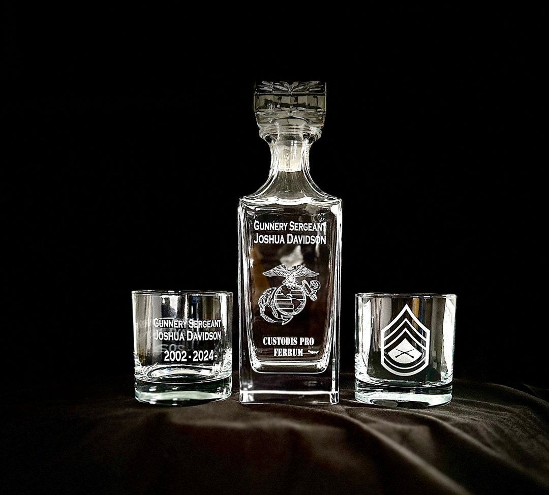 2nd LAR Whiskey Decanter Gift Set USMC - Marine Corps – CO Gift, Marine ...