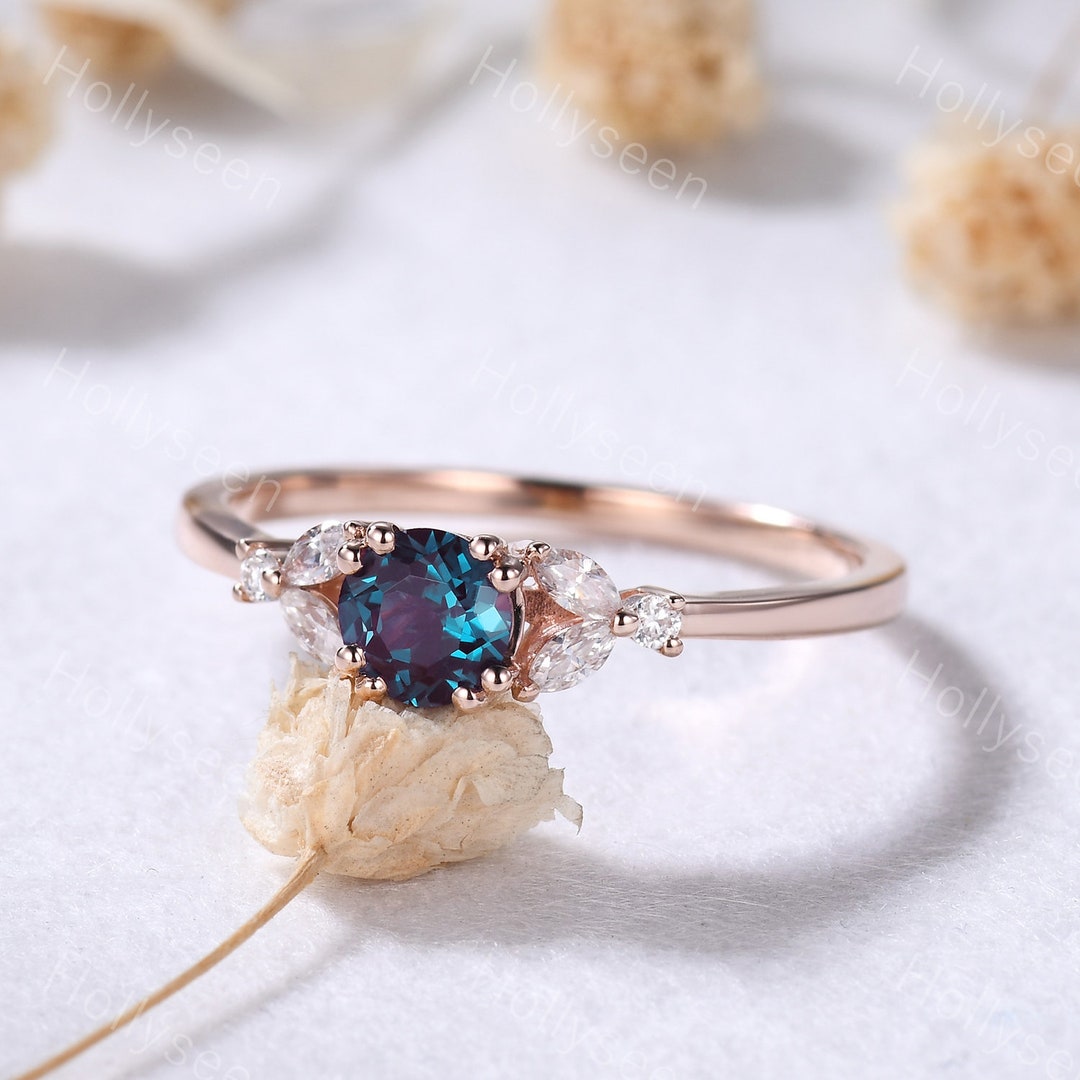 Round Cut Alexandrite Ring White Gold Eva Alexandrite Engagement Ring ...