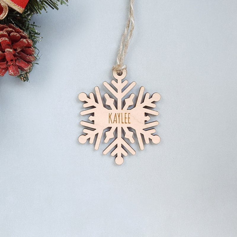 Snowflake Name Tags - Etsy