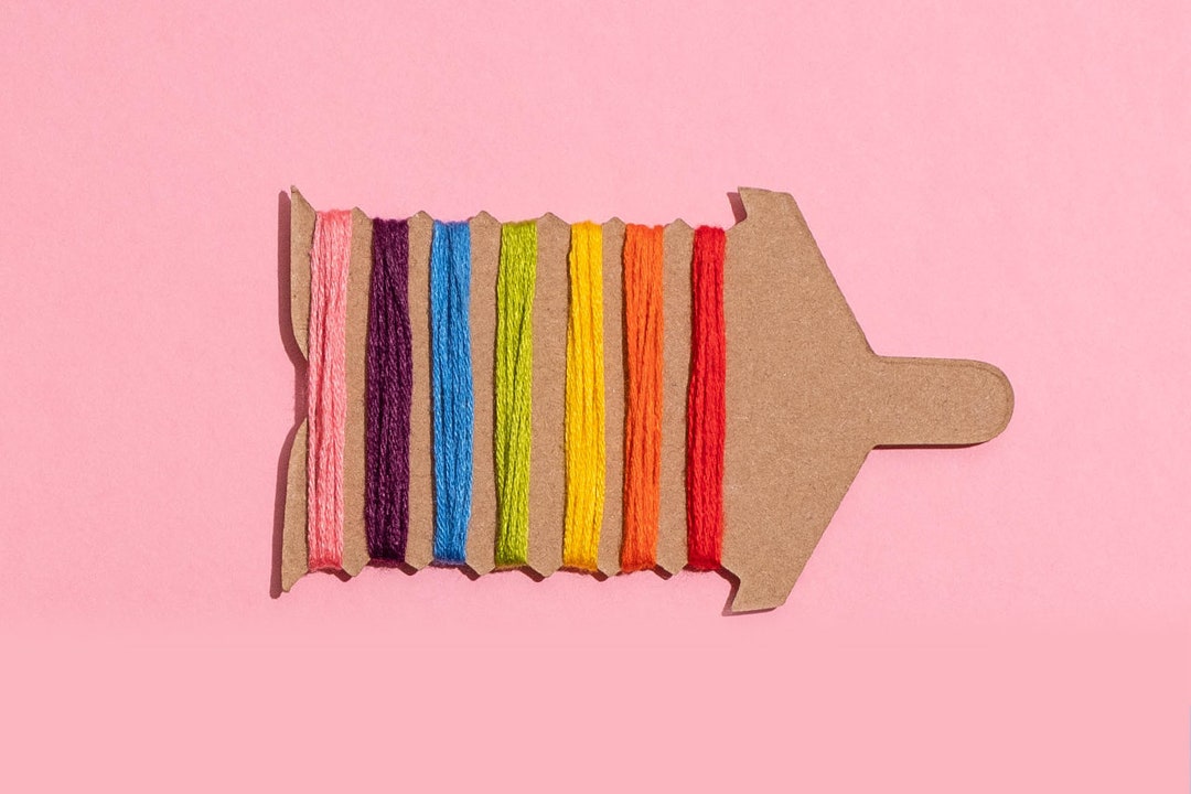 Rainbow Threads Bundle of 7 Colour Embroidery Skeins and 2 Needles - Etsy