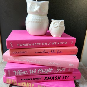 Pink Books for Trendy Bookshelf Decoration Girly Shades of Pink Bedroom ...