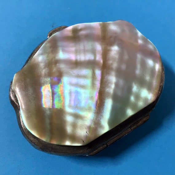 Antique coin purse in Mother of Pearl shell, miniatur… - Gem
