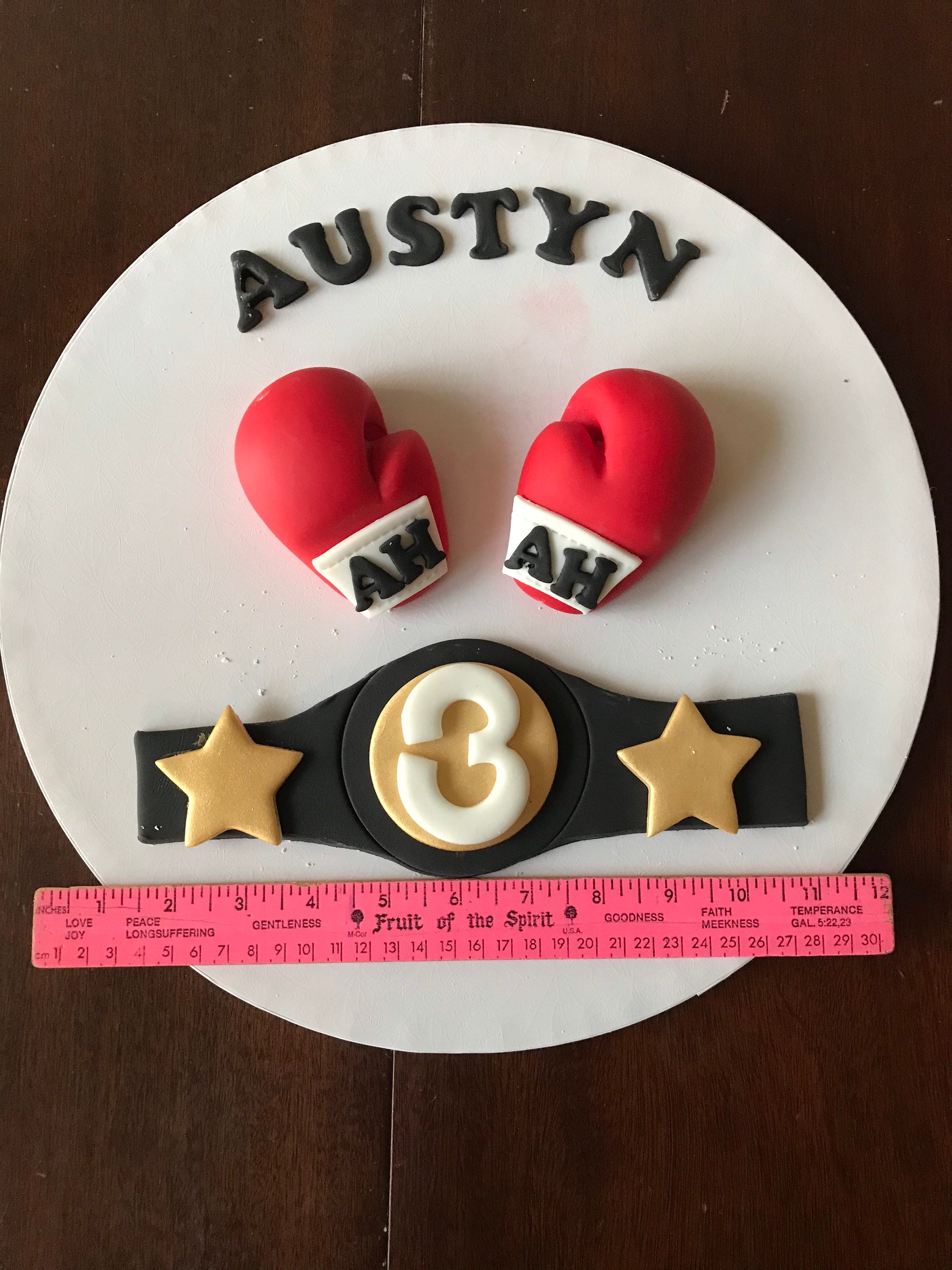 Boxing heavyweight champion fondant cake topper. With boxing | Etsy