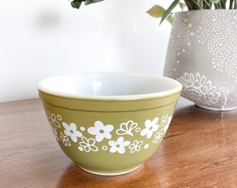 Pyrex Crazy Daisy - Etsy