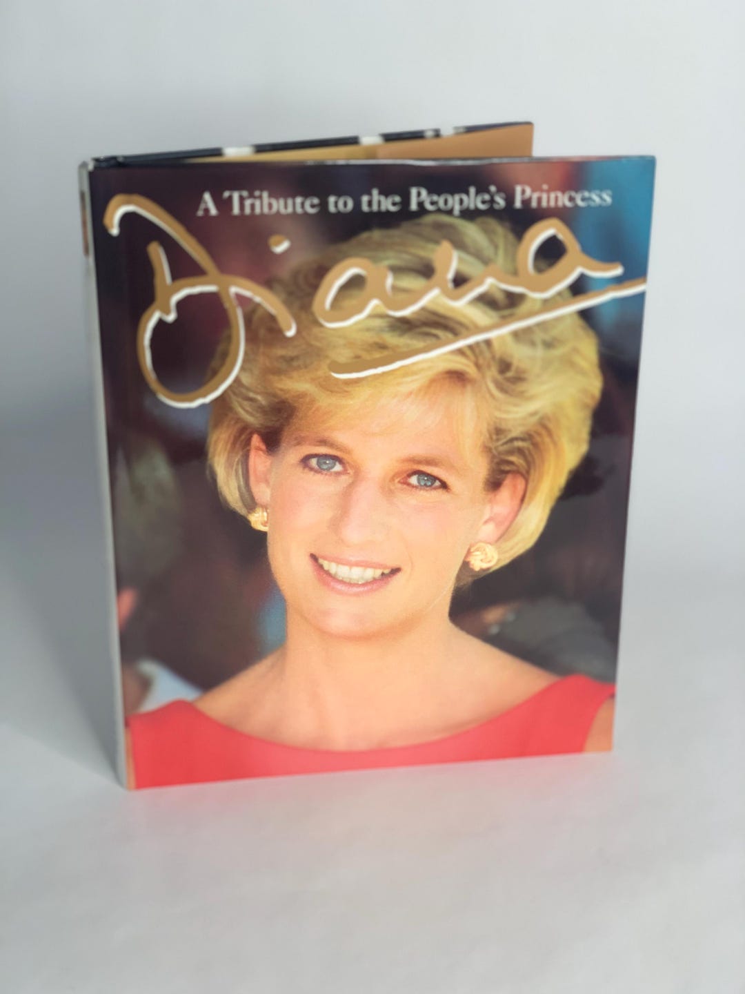 Diana: A Tribute to the People's Princess. Peter Donnelly Vintage ...